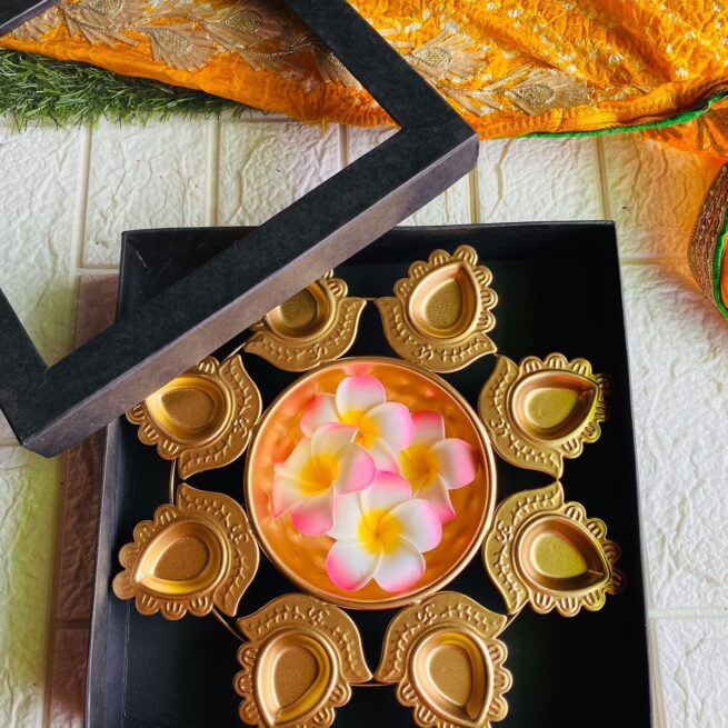 Urli with Flowers Hamper – Shagun Arts and Crafts